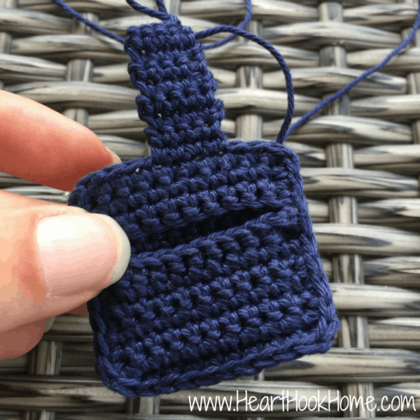 Aldi Quarter Keeper Keychain - Free Crochet Pattern