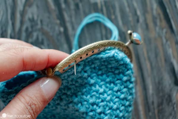 Classic Coin Purse Free Crochet Pattern + Tutorial
