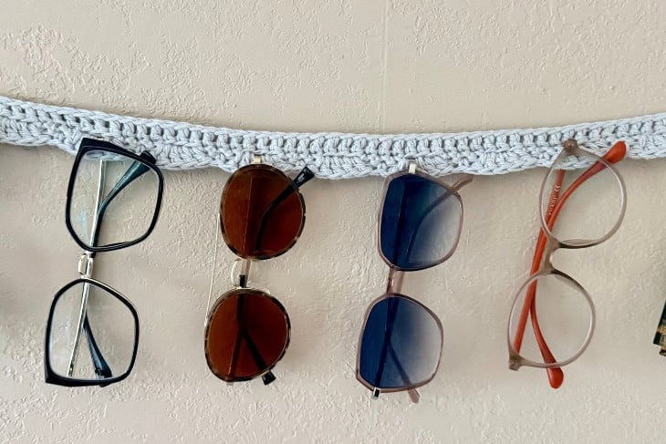 Eyeglasses Organizer Crochet Pattern - Heart Hook Home